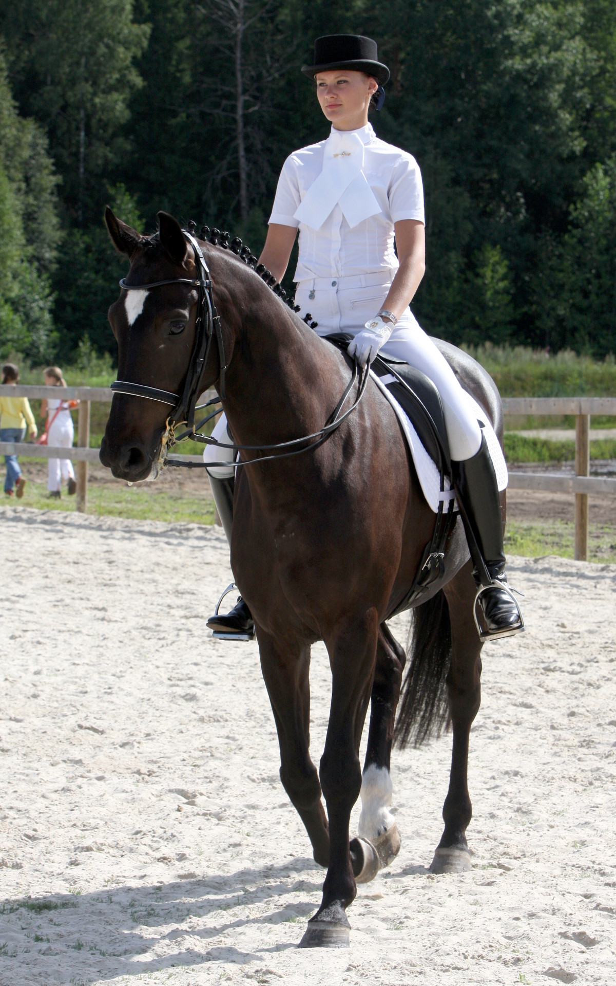 Foto: Skaistas meitenes un zirgi – Citi sporta veidi – Sportacentrs.com